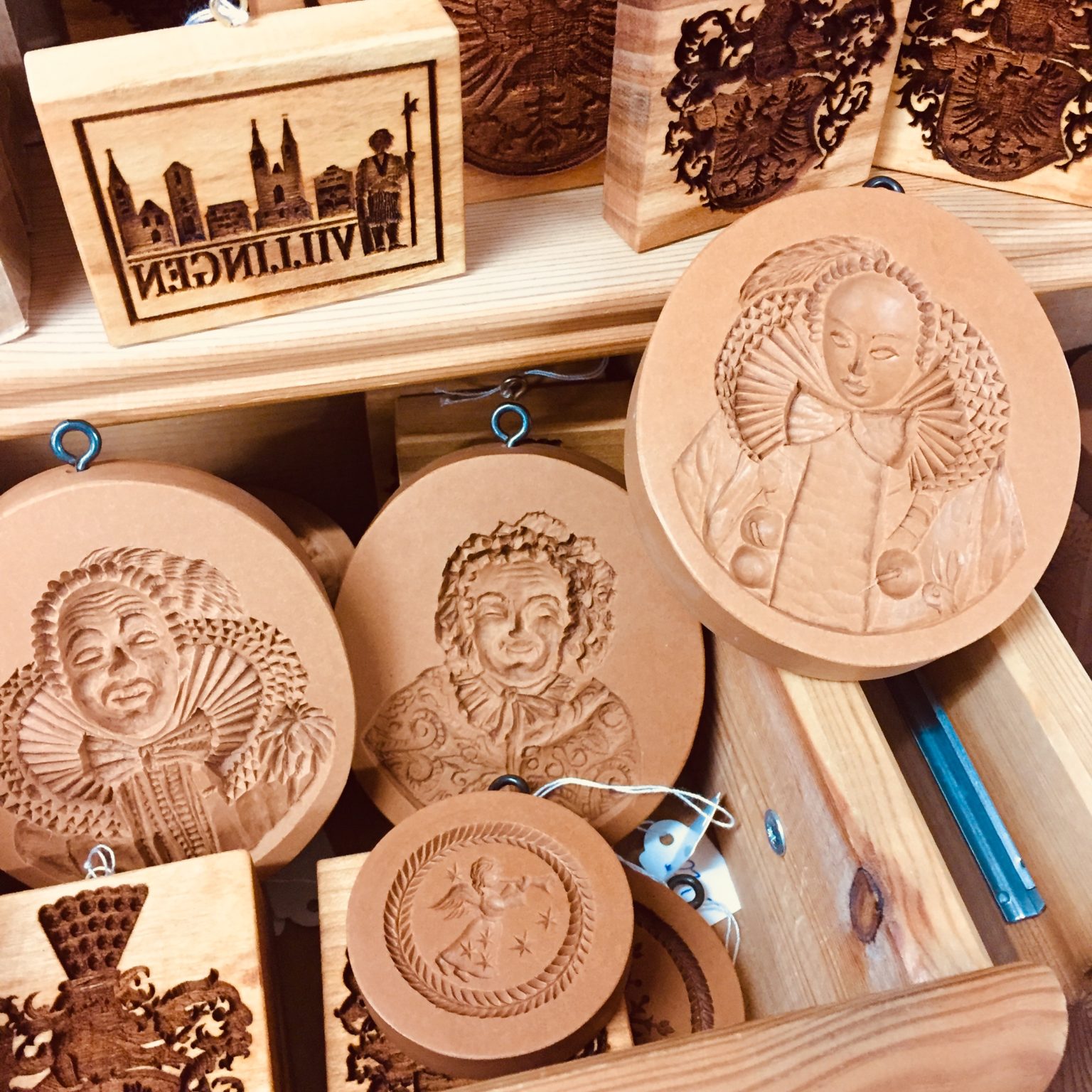 Springerle-Modeln für Back-Königinnen - Villinger Geschichten